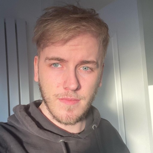 charlotte parkes - PLAYBOARD