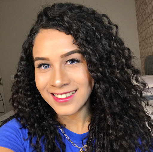 Bella Menezes - PLAYBOARD