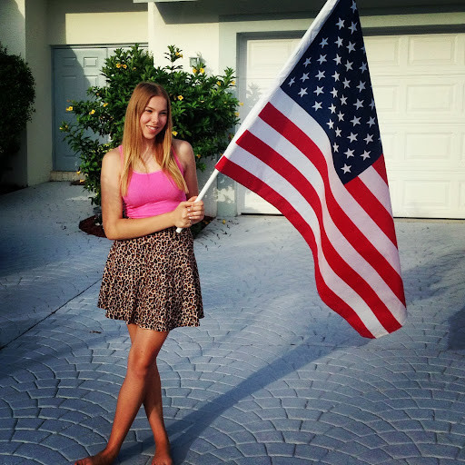 lizzie reezay - PLAYBOARD