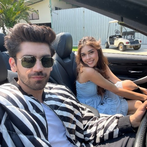 eisha singh and avinash mishra - PLAYBOARD