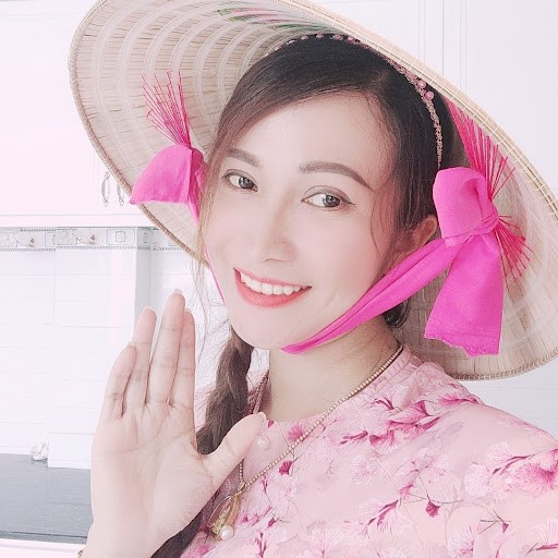 Ly Thi Binh - PLAYBOARD